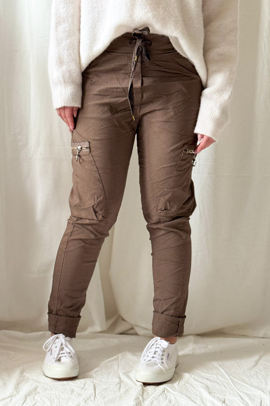 Cargo joggerit, taupe – BYPIAS