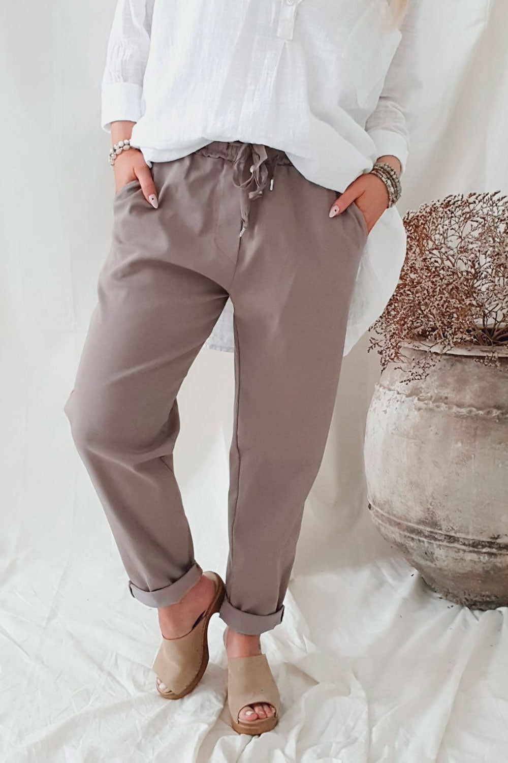 Bengaline joggerit, taupe – BYPIAS