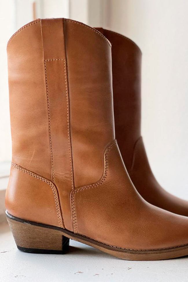 Tracy boots, dark tan – BYPIAS